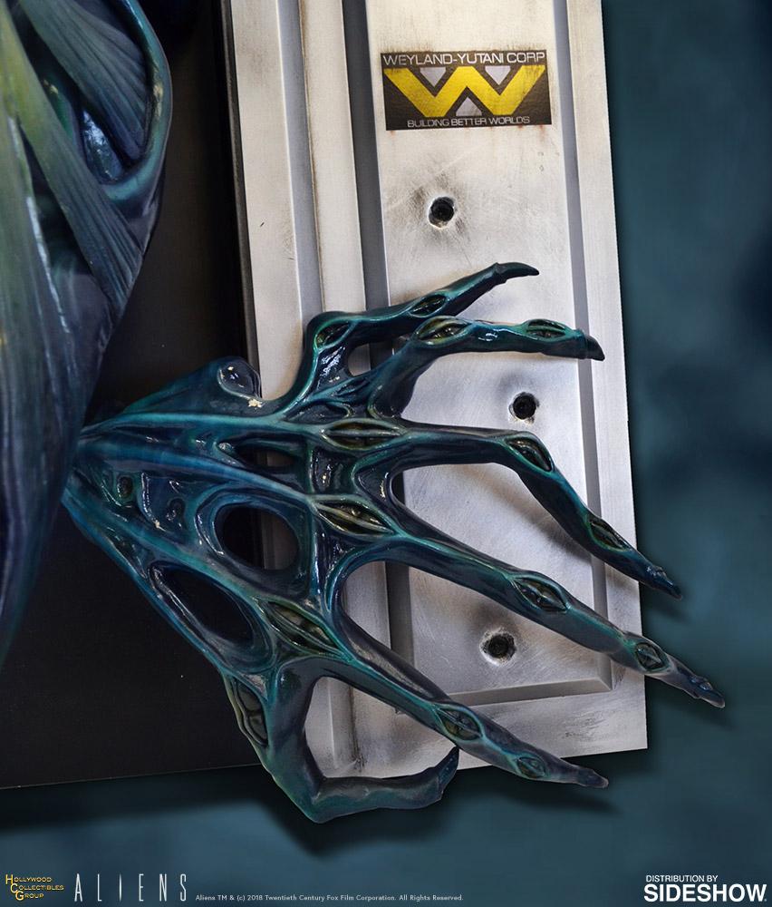 Alien Queen Life-Size Wall Art - Comic Concepts