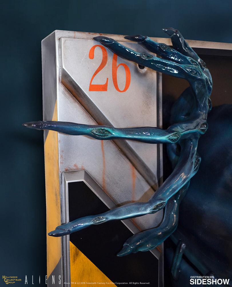 Alien Queen Life-Size Wall Art - Comic Concepts