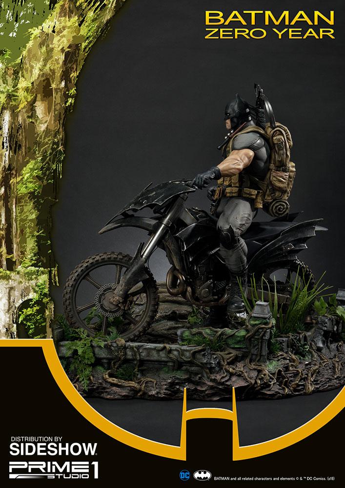 The New 52 Batman Zero Year Statue - Comic Concepts