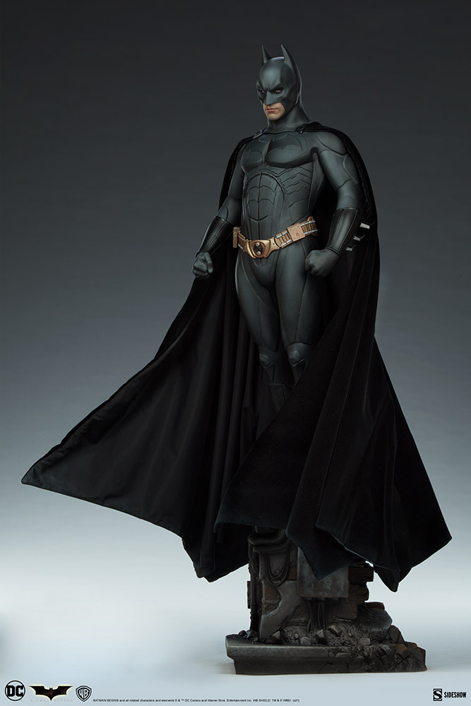 The Dark Knight: Batman Premium Format Figure - Comic Concepts