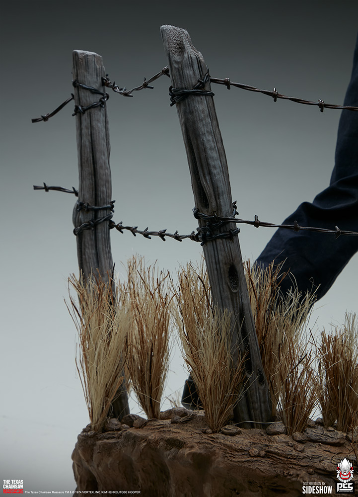 Leatherface Pretty Woman Mask Statue - Comic Concepts