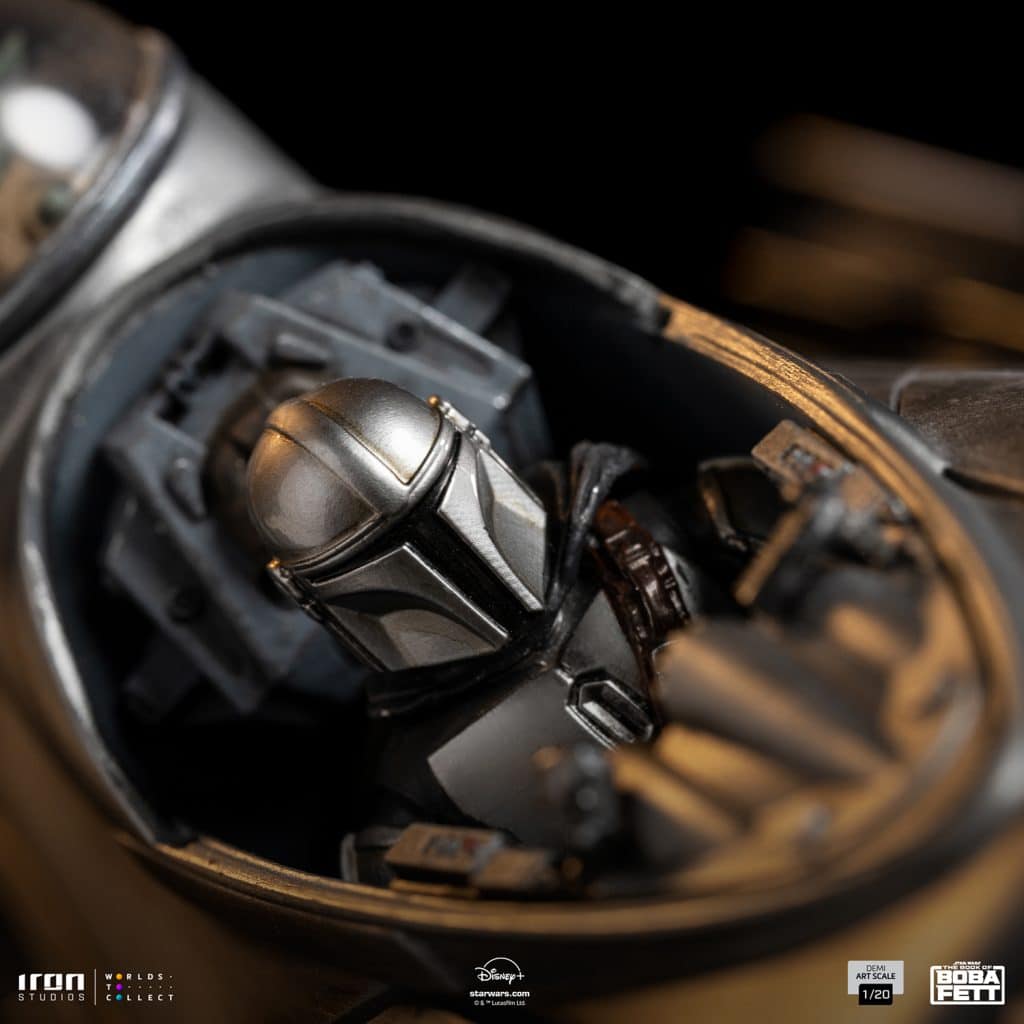 Mando's N-1 Starfighter Statue Diorama - Comic Concepts