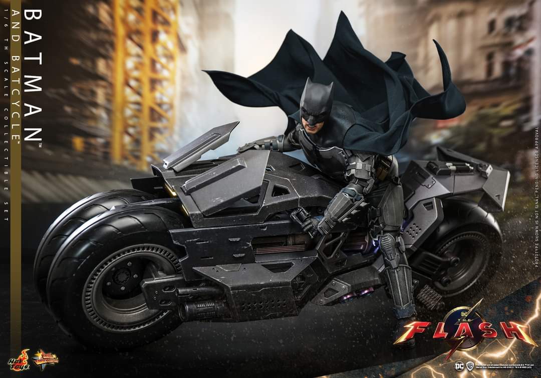 Hot Toys Batman And Batcycle Figure Set Limited Collectible - Comic ...