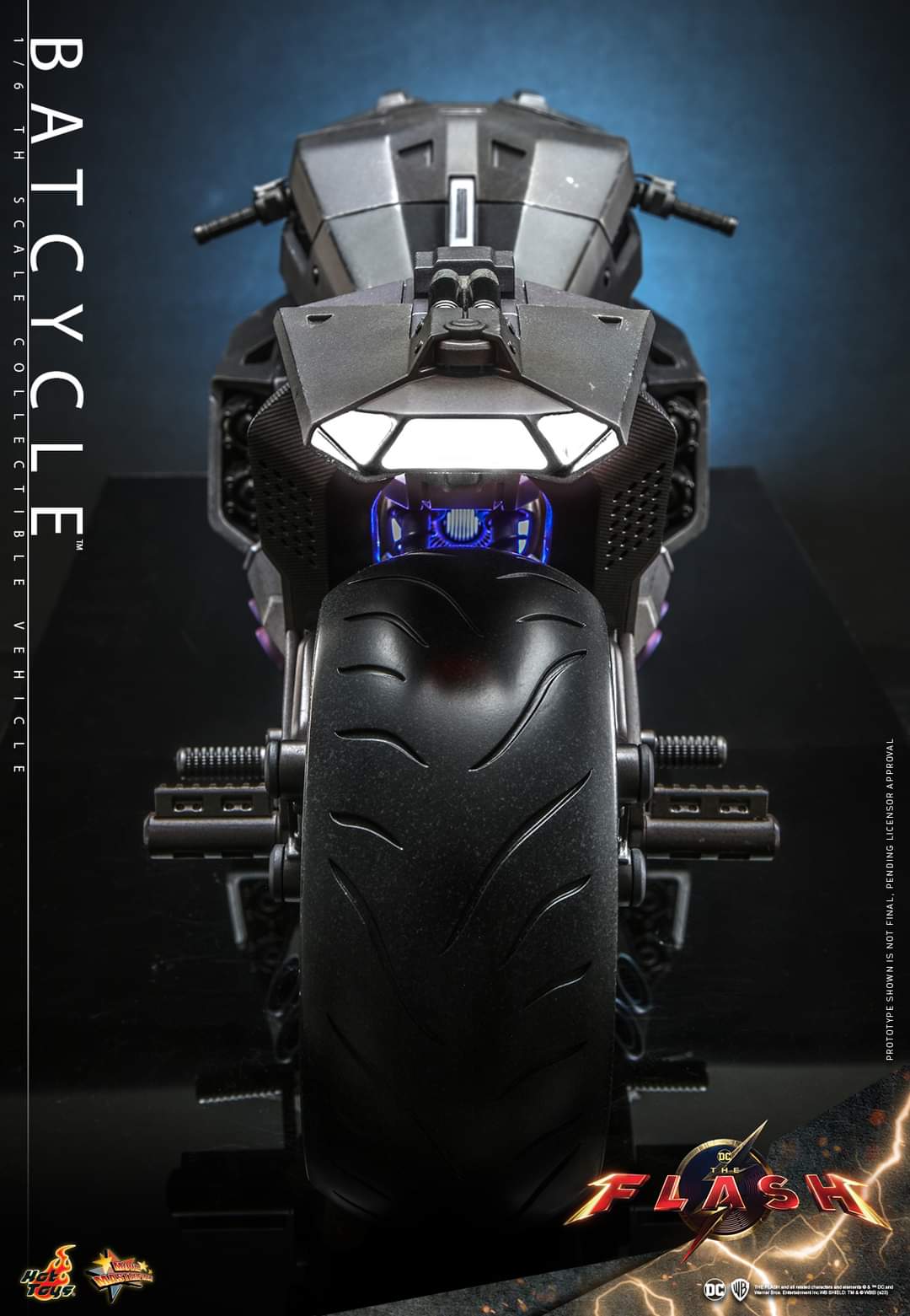 Hot Toys Batcycle Figure Sixth Scale Vehicle Limited DC Comics ...