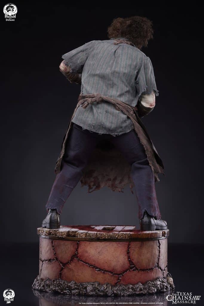 PCS Leatherface Statue Deluxe Edition 1/4 Scale Collectible – Comic ...