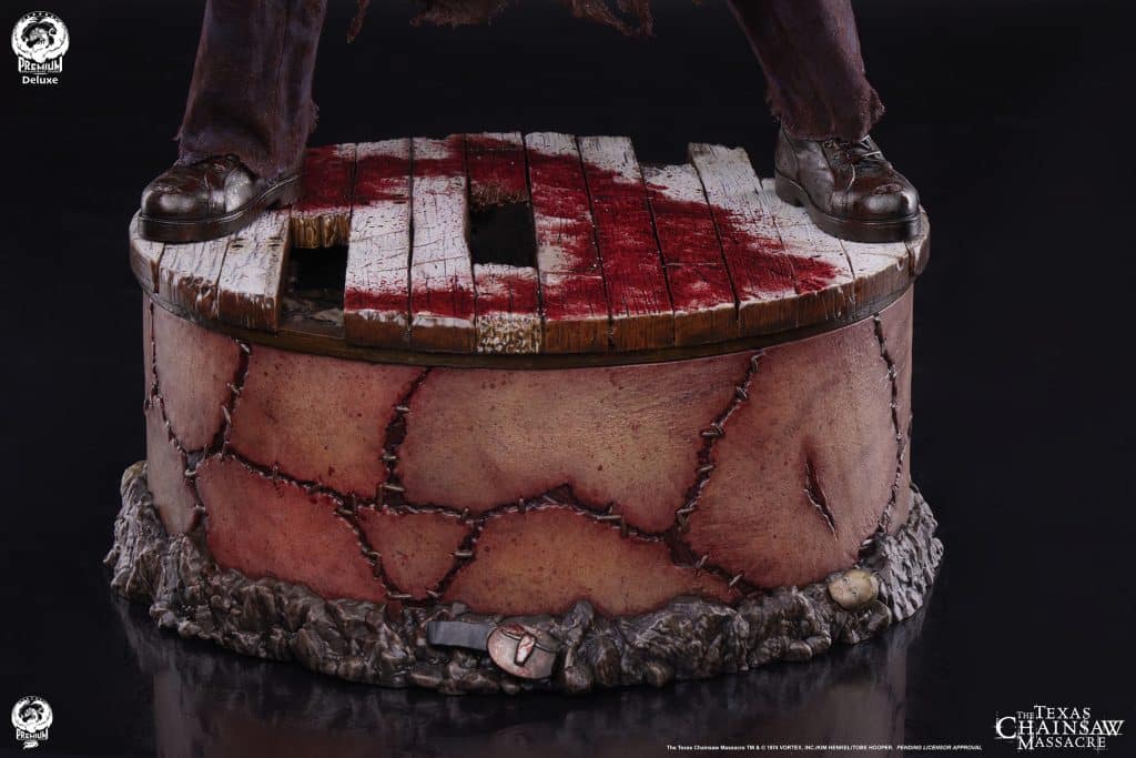 PCS Leatherface Statue Deluxe Edition 1/4 Scale Collectible - Comic ...
