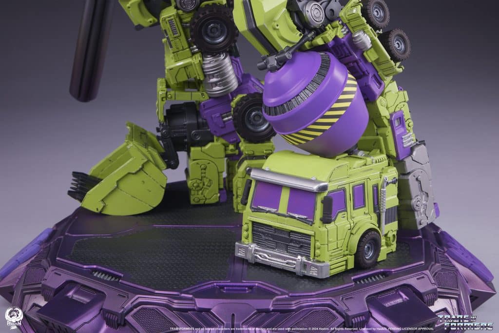 PCS Devastator Statue Transformers Limited Collectible - Comic Concepts