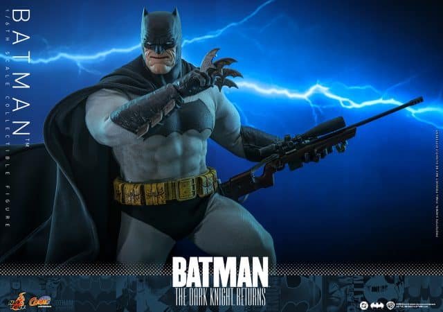 Batman: The Dark Knight Returns Sixth Scale Collectible Figure - Comic ...