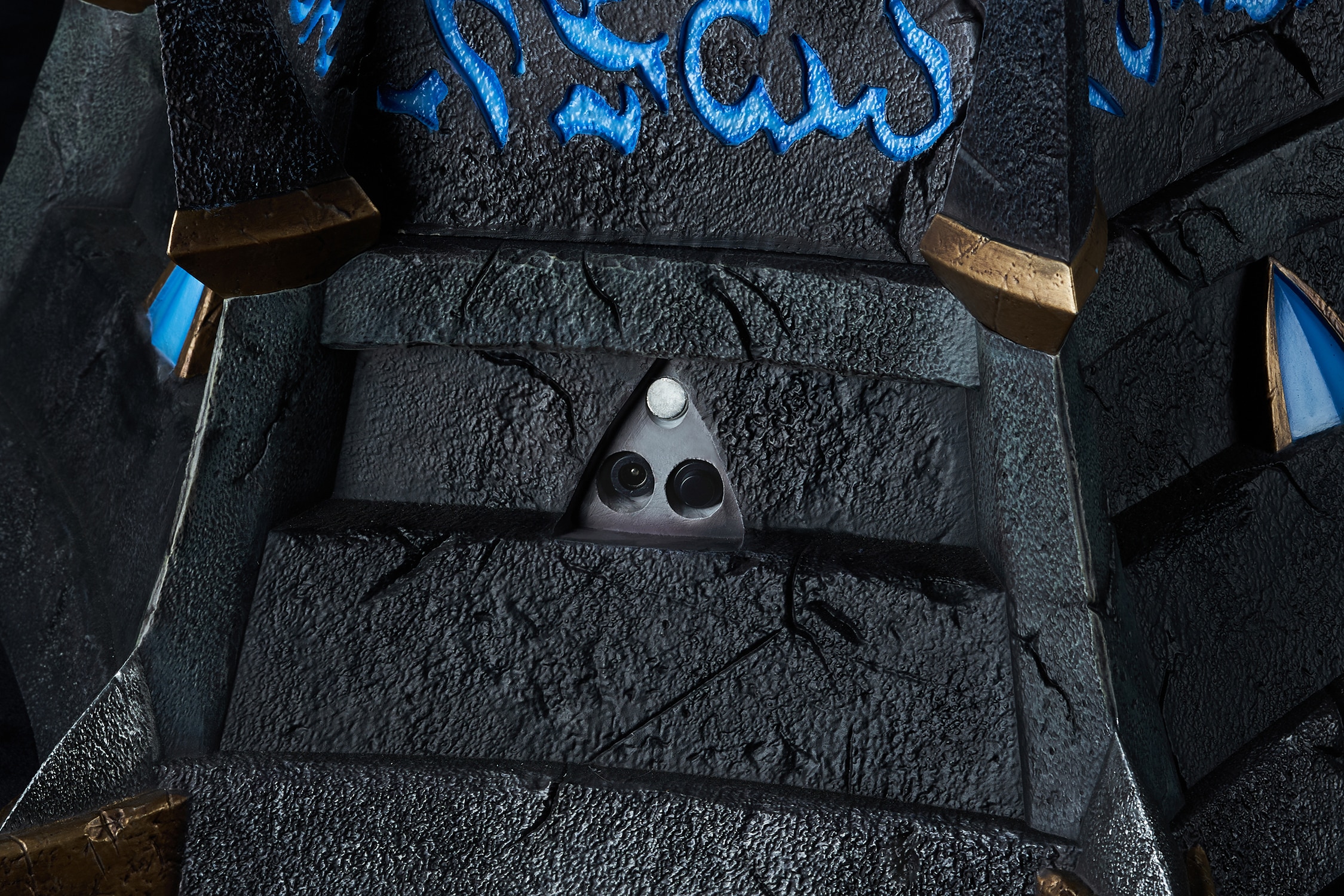 Frostmourne Sword Ice Pedestal - Comic Concepts