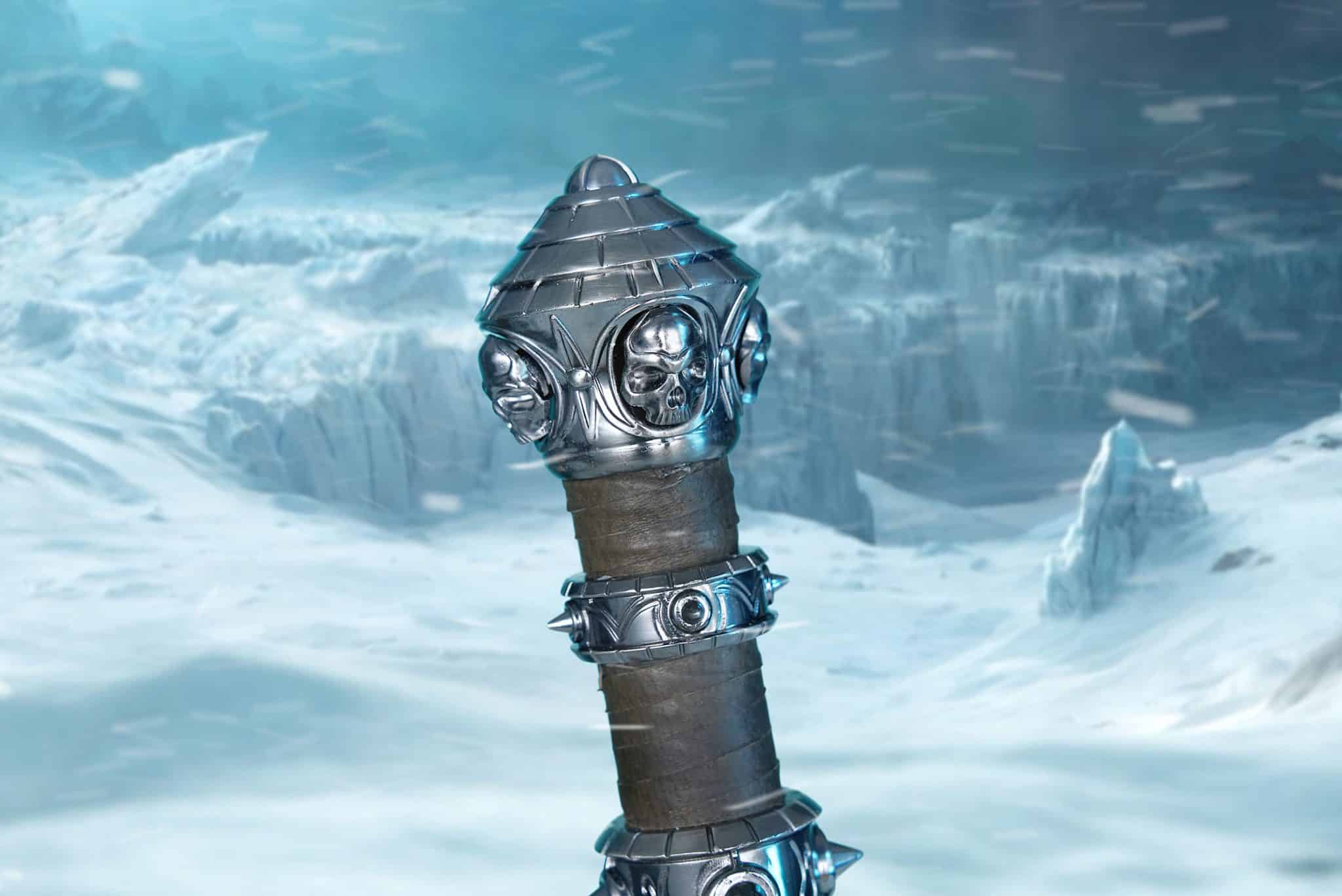 Frostmourne Sword Premium Life-Size Replica Warcraft Limited ...