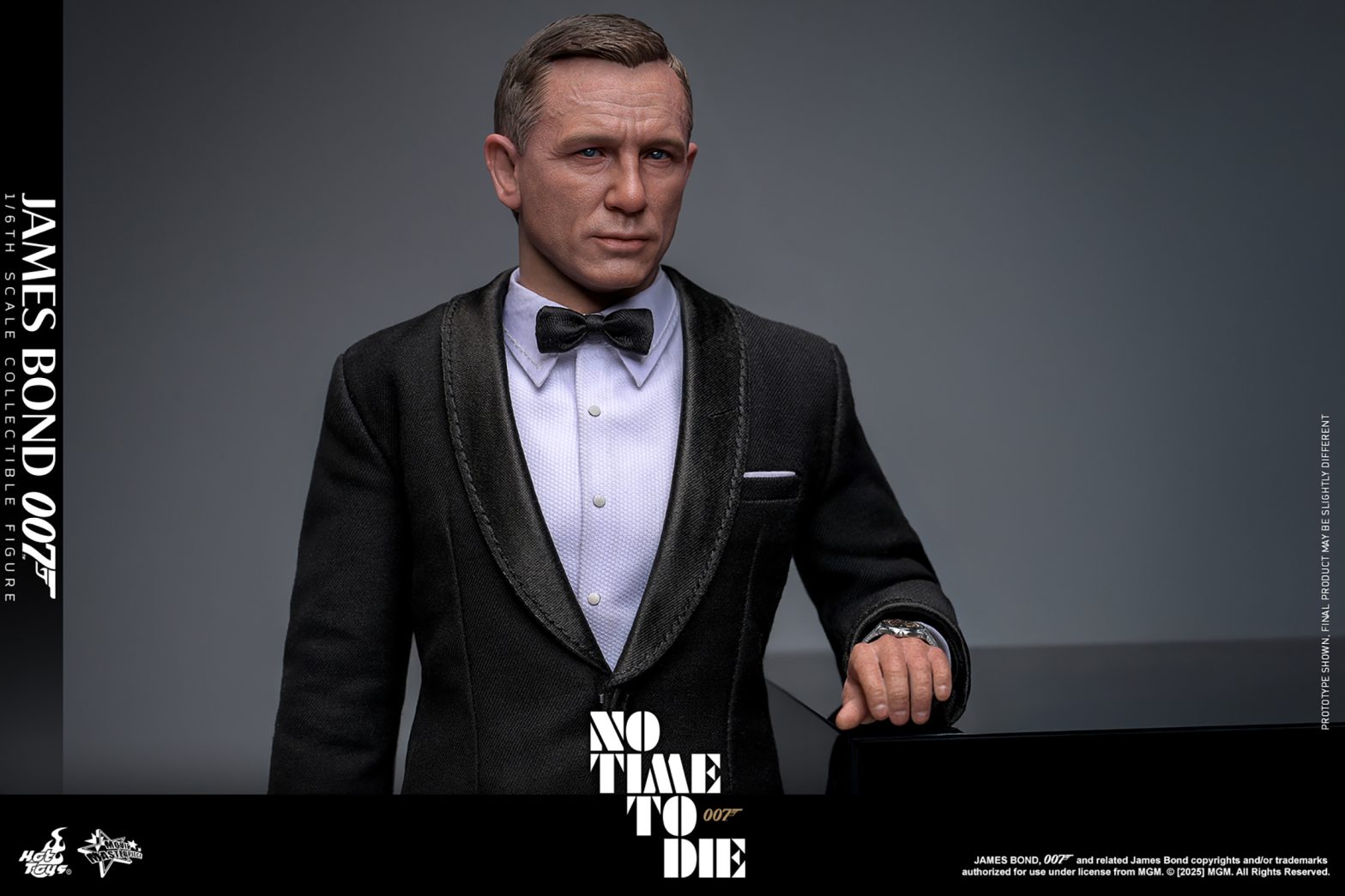 James Bond Sixth Scale Figure 007 Limited Collectible - Comic Concepts