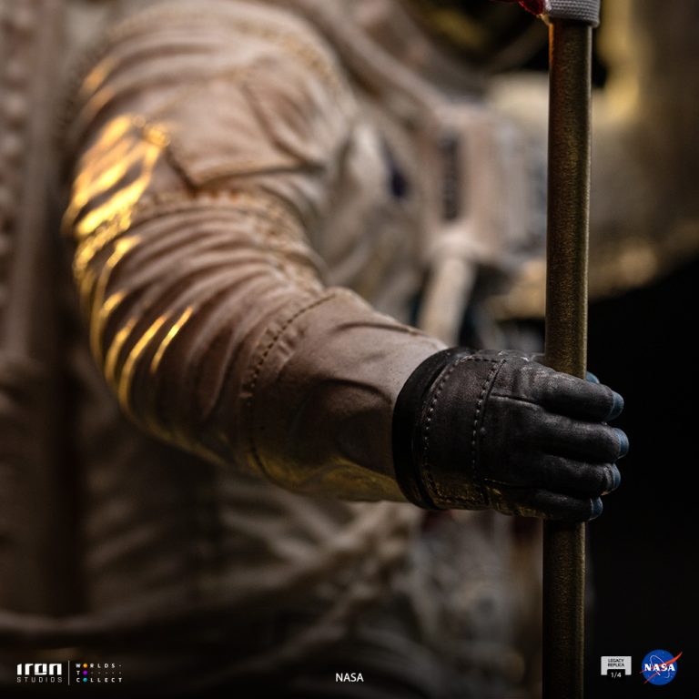 Apollo 11 Astronaut Statue Legacy Replica Quarter Scale Collectible ...